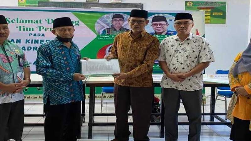 Tim Penilai PKKM Kunjungi MAS Alkhairaat Pusat Palu