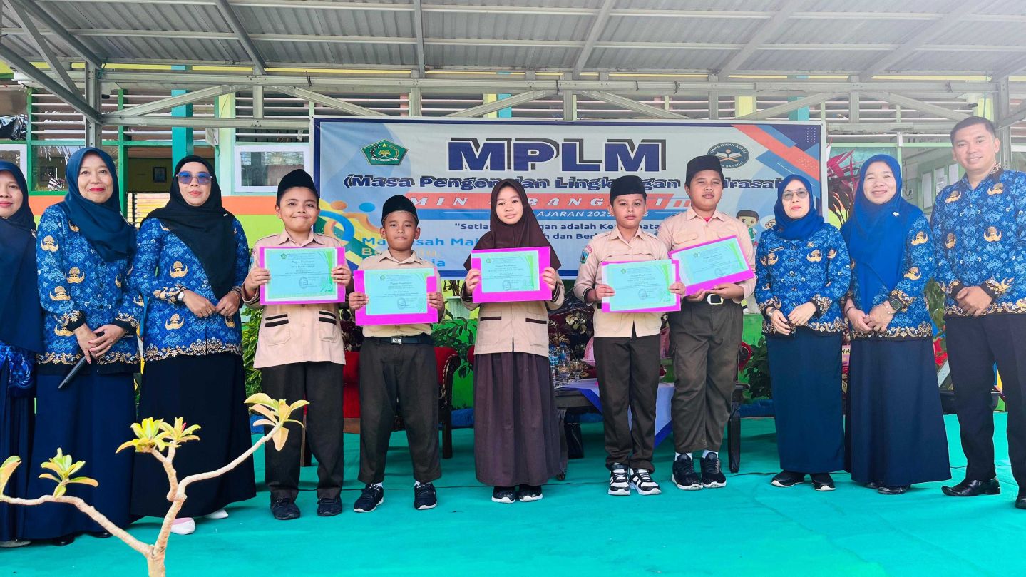 Penutupan Kegiatan Masa Pengenalan Lingkungan Madrasah (MPLM) peserta ...