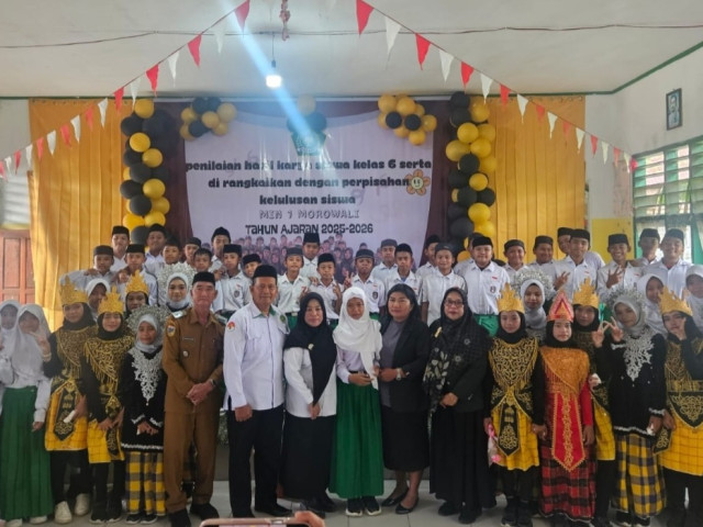 Haru dan Penuh Inspirasi, Kakan Kemenag Morowali Hadiri Perpisahan 52 ...