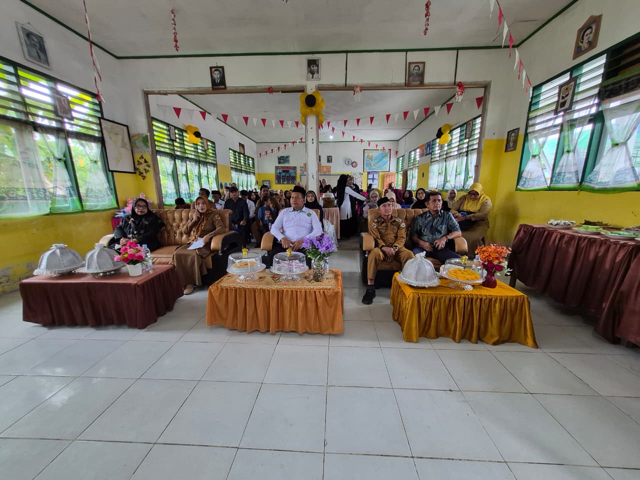 Haru dan Penuh Inspirasi, Kakan Kemenag Morowali Hadiri Perpisahan 52 ...